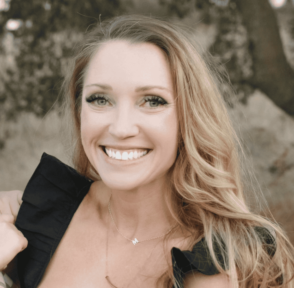 Emily Mikailli – C100